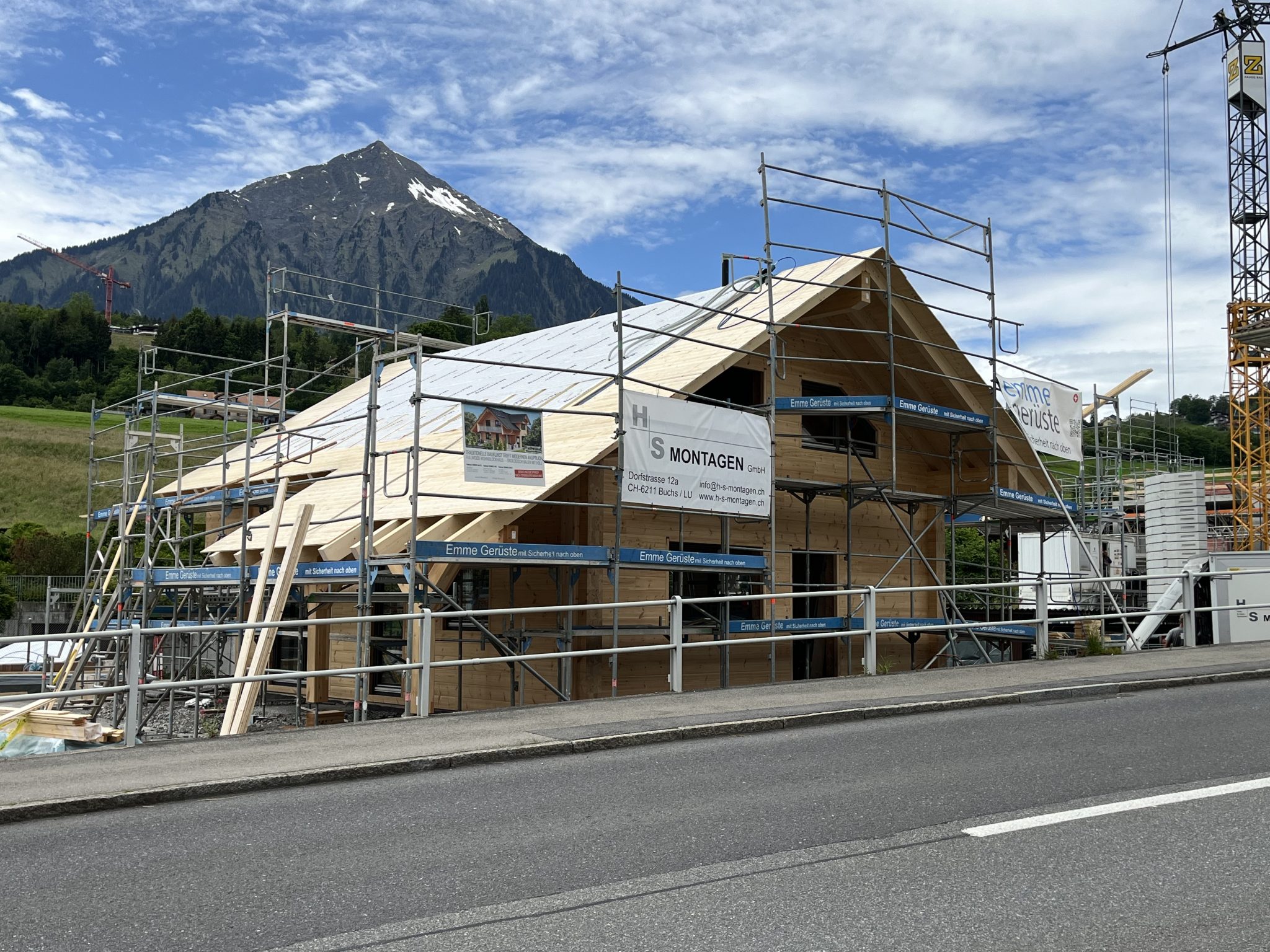 Blockhaus in der Schweiz 05/2024 | Fullwood Wohnblockhaus